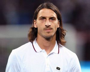 Top 15 Popular Football Players with Long Hair